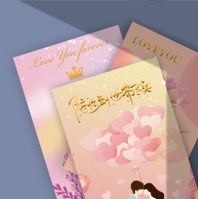China Nieuw bloemenverpakkingspapier voor de Vrouwendag, bloemenwinkelmaterialen, hartvormige rozenboeketten, verpakkingsmaterialen en benodigdheden groothandel Te koop