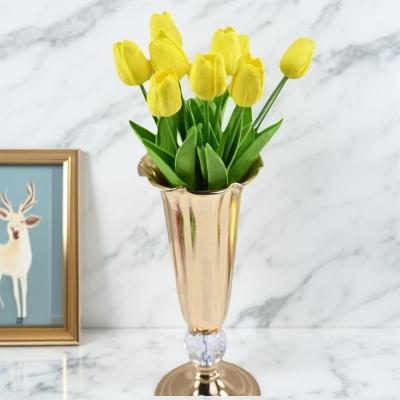 Cina Al dettaglio di minifiori in PU, tulipani artificiali, fiori artificiali, fiori di seta, fiori artificiali per decorazioni transfrontaliere per uso domestico dalla fonte in vendita