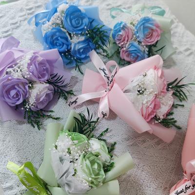 China Seife Blume rote Rose Blumenstrauß für Freundin am Qixi Valentinstag Geburtstag Geschenk Auto Blumenstrauß zu verkaufen