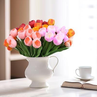 Cina Bouquet simulato con un tocco idratante, tulipano a lanterna, arrangiamento floreale di fascia alta, decorazione di torte del soggiorno, decorazione a fiori finti, fiori secchi in vendita