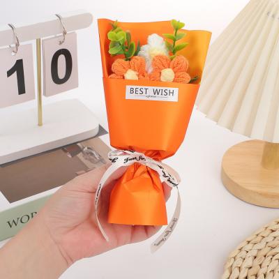 China 520 Valentijnsdag Ins Mini Imitatie Gebreide Wolle Puff Boeket Geschenk Voor Verjaardaggenoot Vriend Te koop