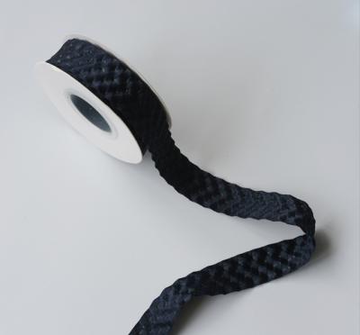 Cina Nastro in poliestere in rilievo in 3D Materiali floreali in stile coreano per imballaggi con bucchi di nastro concave e convesso in vendita