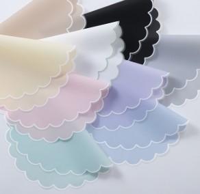 Cina Carta da imballaggio floreale Fashion Cloud Jelly Film 56*56cm per protezione impermeabile in vendita