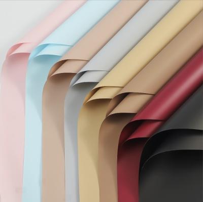 Cina Colore massello a doppio lato spessito non traslucido perlace in stile coreano primo amore fiore carta da imballaggio regalo mazzo materiale di imballaggio in vendita