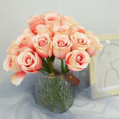 Cina Simulazione di 7 teste di rosa all'ingrosso concubina imperiale rosa portatile rosa bundle arredamento per la casa hotel decorazione della sala nuziale in vendita