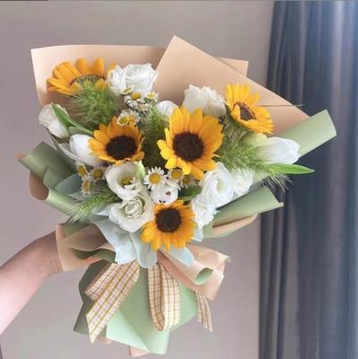 Cina Carta da avvolgimento a fiori, carta da avvolgimento a fiori ispessita impermeabile, bouquet a due facce a due colori in stile coreano, materiale rosa, carta Oya in vendita