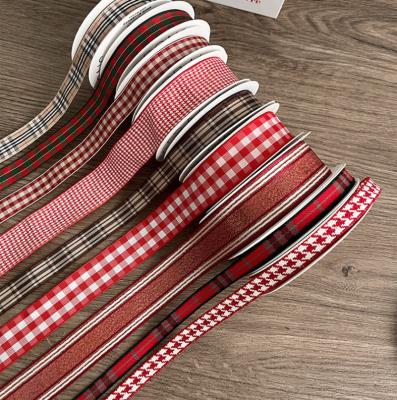 China Britse Stijl Stropdas Kerst Plaid Lint Bloem Boeket Milieuvriendelijke Stof Tape Handgemaakte Bloemen DIY Cadeauverpakkingsmaterialen Te koop