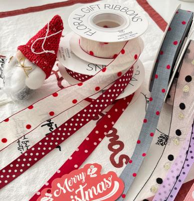 China DIY Verpakking Essentials Witte Polka Dot Ribbon Mensgemaakte Boogdas en Bloemenarrangement Te koop