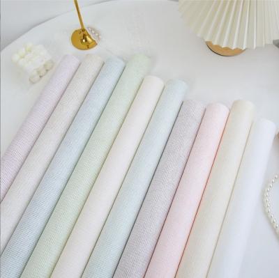 Cina Scatole regalo e carta da regalo tinta unita Serie crema Materiale goffrato impermeabile per bouquet in vendita