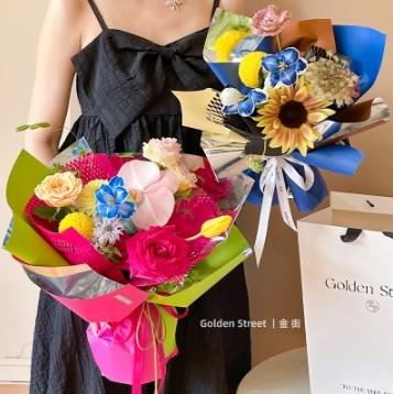 中国 パティスウの 57*57cm ドーパミンフロー ミラー紙花の包装 魅力的なアレンジメントのための究極の選択 販売のため