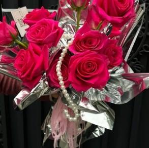 China Waterproof BOPP Silver Reflective Metal Mirror Florist Wrapping Paper Floral Flower Bouquet Packing Paper for sale