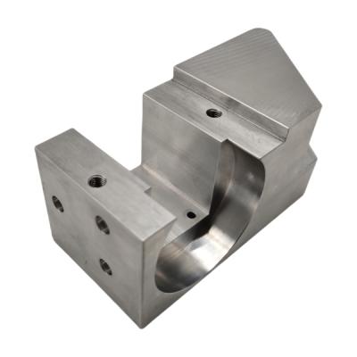 China Industriële metalen onderdelen op maat CNC-bewerking 5-assig draaien en frezen Te koop