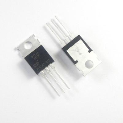 China TO-220C BT136 Switching inductive Triacs  Chip Transistor for electronic products for sale
