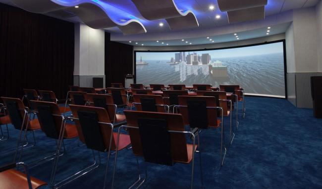 SMX MX-LK7200 4K Laser Projector showing high-quality image projection