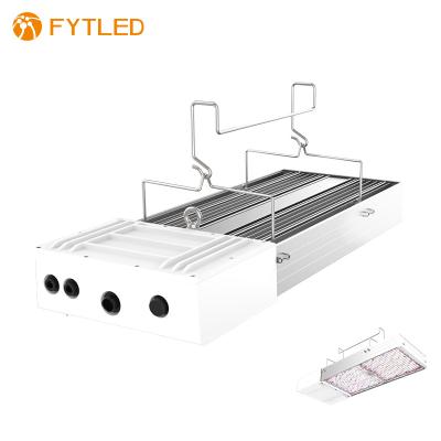 Cina UL delle luci progressive T828 IP65 di 2.7μmol/J 800W LED per la crescita delle piante in vendita