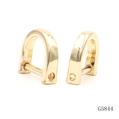 China Light Gold Open D Ring 15.5mm Flat D Rings Detachable Mirror Finish for sale