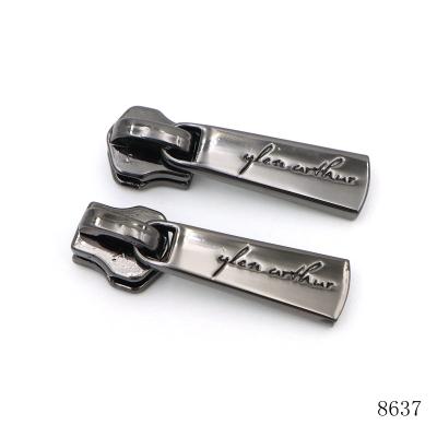 China Anti Fade Metal Zipper Puller Shiny Custom Zipper Puller Gunmetal for sale