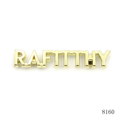 China Custom Metal Name Letter Metal Tag Gold Plated Zinc Alloy Bag Hardware Logo Plate for sale
