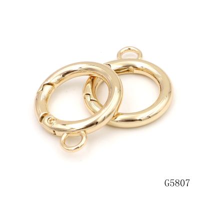 China 19mm Zinc Alloy Spring Round Circle Carabiner Spring O Ring Loop Keychain Accessories for sale