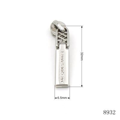 China Custom Embossed Logo Zinc Alloy Zipper Pull, Polished Silver Metal Zipper Slider Puller with Small D Ring, Replacement Zip Tab Hardware for Handbags, Purses, Luggage and Backpack Bag Accessories for sale