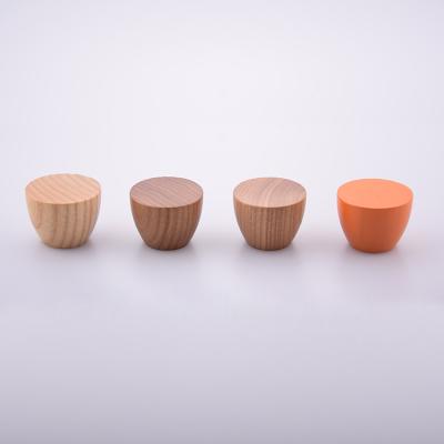 China Teak Wood Glossy Lacquer Perfume Cap 15mm FEA Neck Custom Logo Color Finish for sale