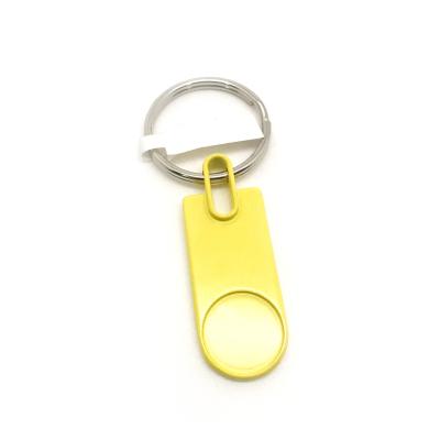 Cina Porta chiavi in lega di zinco in metallo colore giallo 19x79x6mm in vendita
