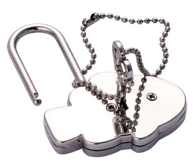 China Personalized Assorted Metal Keychain Customized Shape For Souvenir Campaigns Oil Filled Logo for sale