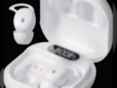 V5.4 Bluetooth Earphone поддерживает протоколы A2DP AVRCP HFP Время разговора 3-5 часов F6 Медный кольцевой динамик в черно-белом тоне кожи