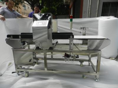 China Inteiramente automaticamente detectores de metais do transporte de correia para a matéria têxtil, velocidade de 25-30 M/Min à venda