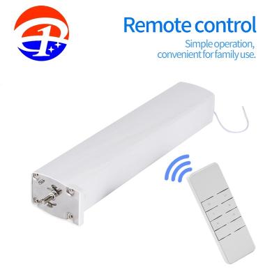 Cina Smart Device elettrico motorizzato bianco della casa della tenda TUYA del motore astuto telecomandato della tenda di Wifi in vendita