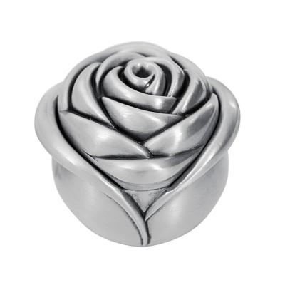 China Luxyry Zinc Alloy Rose Ring box by nickel plating Co Velvet Lower for wedding gifts for sale