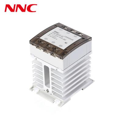 China UL Certificado de tres fases de estado sólido CAG6-3/250F-38 10A-40A con disipador de calor y montaje DIN-Rail en venta