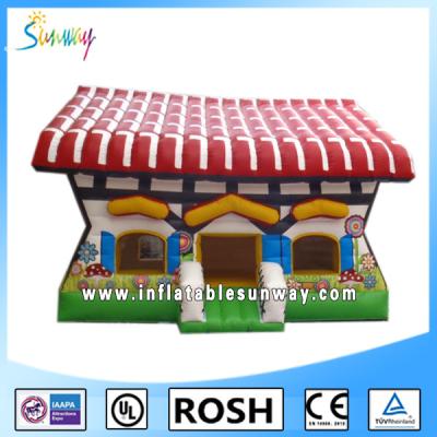 China Parque temático popular de la casa de la despedida de la carrera de obstáculos del PVC de 0.55m m fresco en venta