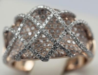 China 18K Yellow Gold Ring with Natural Diamond Engagement Ring KGR005462 for sale