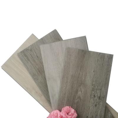 Cina Soluzione di pavimentazione per appartamenti 4 mm-8 mm spessore assi di vinile con design di bloccaggio in vendita
