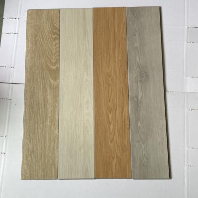 Cina Spessore personalizzato Legno Vinyl Plank SPC Click Pavimento con superficie profonda in rilievo in vendita