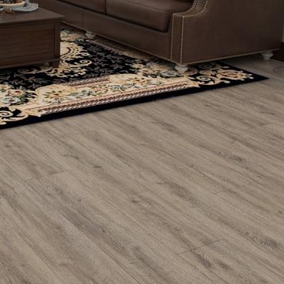 Cina Pavimenti SPC piastrelle di PVC in vinile ignifughe per il salotto e la decorazione della stanza di bellezza in vendita