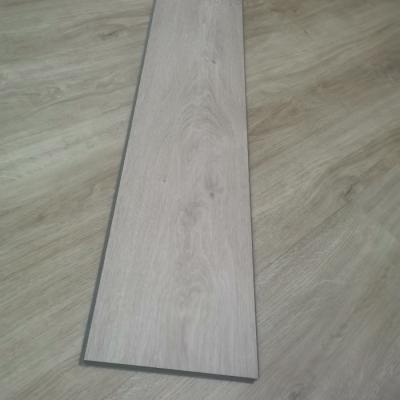 Cina Pavimenti SPC impermeabili Antislip resistenti all'usura Installazione clic per una pulizia facile in vendita