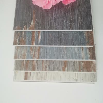 Cina Pavimenti in vinile da 7' x 48' con piastrelle SPC con disegno in legno Unilin Click e caratteristica impermeabile in vendita