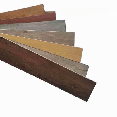 Cina Semplice colore meraviglioso fai da te 5 mm clic SPC autoadesivo pavimento in PVC in vinile per interni in vendita