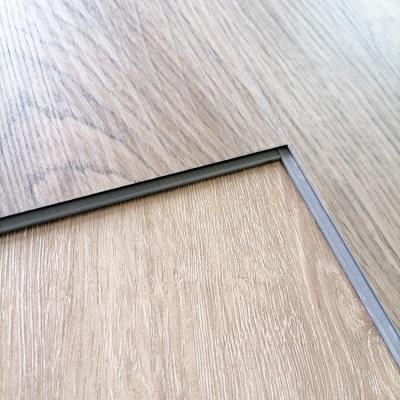 Cina Pavimenti ibridi in noce rustica per spazi contemporanei in vendita