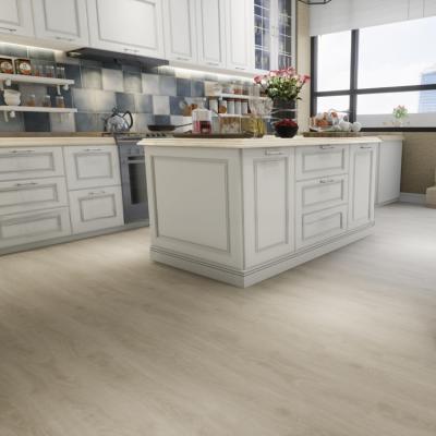 Cina Pavimenti SPC di design moderno con caratteristica ignifugia impermeabile e piastra di grano in legno di quercia in vendita