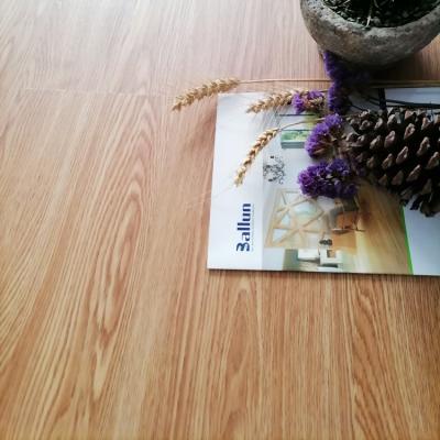 Cina Pavimenti SPC impermeabili 1220 x 183 x 4 mm 14 pezzi per cartone con sistema Unilin Click in vendita