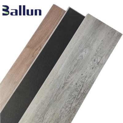 中国 4mm 5mm 自然木SPC床 防火 B1 耐磨層 0.2mm/0.3mm/0.5mm/0.55mm/0.7mm 販売のため