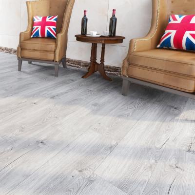 Cina 7'x48' Pavimenti SPC a mano con splendidi laminati a legno di quercia in vendita