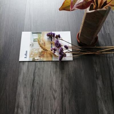 Cina Pavimenti per appartamenti moderni aggiornare pavimenti SPC marroni con stile di design in legno in vendita
