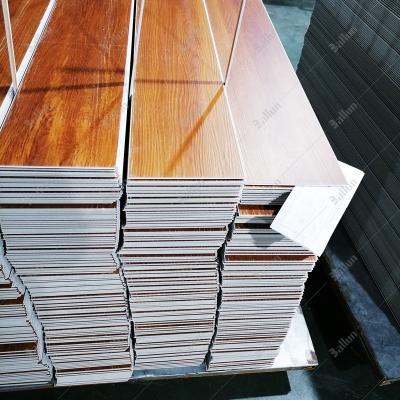 Cina Pavimenti in vinile rosso marrone Click Lock Legno Grano Finish Piani rigidi campioni in vendita