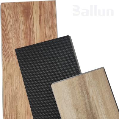 Cina Pavimentazione in legno di quercia Tessitura piastrelle impermeabile SPC Planch Unilin/Valinge Click Installazione in vendita
