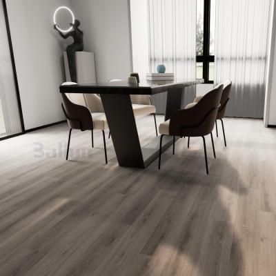 Cina Pavimenti in legno di legno di legno di legno di quercia SPC ecologici con installazione facile e core rigido in vendita