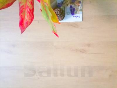 Cina Ristruttura il tuo appartamento con il pavimento in vinile anti-slip Unilin Click Lock Installazione in vendita